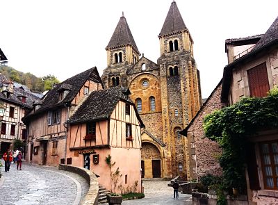 Callejear para conocer Conques es la mejor opción - Necesitamos Viajar